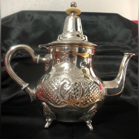 Kitchen | Theiere Moulay Hassan Fabrication Dar El Berrad Moroccan ...